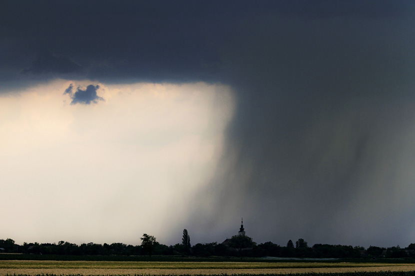 Apokaliptične slike superćelijske oluje iznad Novog Sada: Moguća i ...