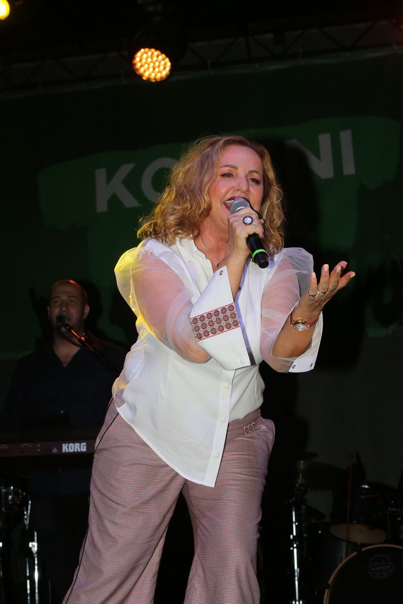 Ana Bekuta pokazala da je drastično smršala i sve oduševila izgledom na ...