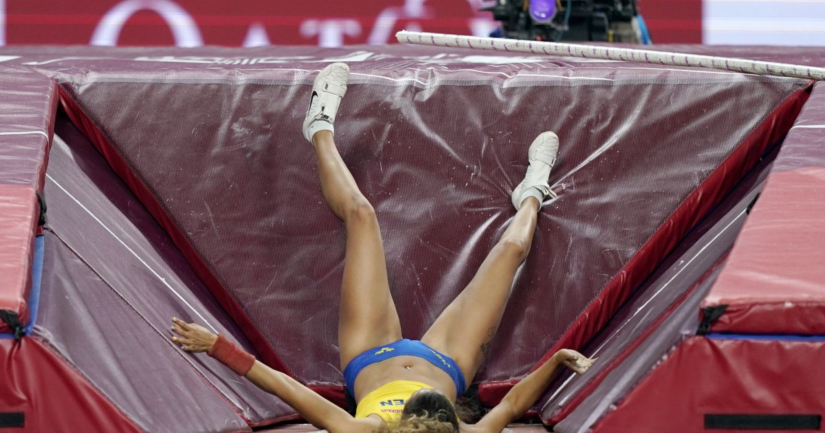 Švedskoj atletičarki pukla motka tokom skoka: Ceo stadion se zaledio ...