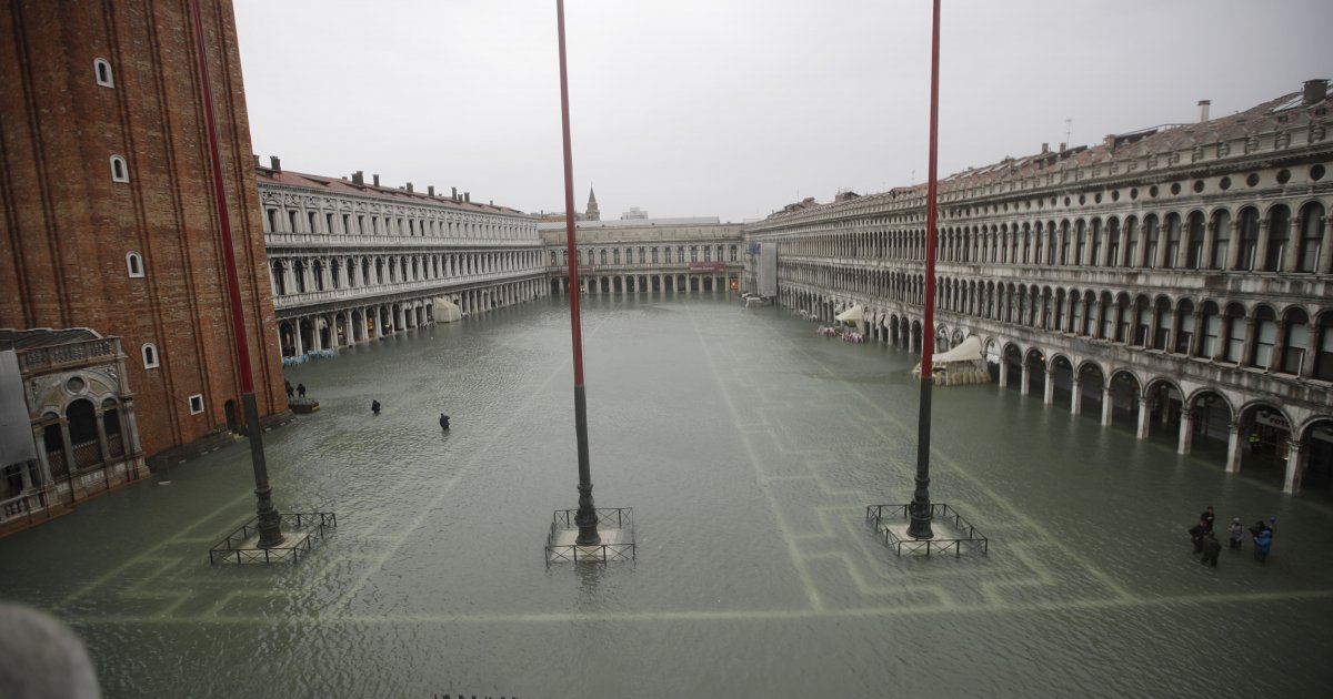 Metar i po vode prekrio Veneciju: Zatvoren Trg Svetog Marka, ovo nije ...