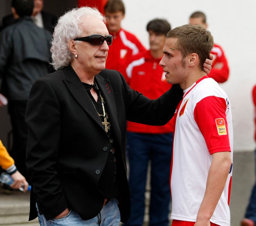 Sećanje na skandal finale Vojvodine i Partizana: Sudijski haos na ...