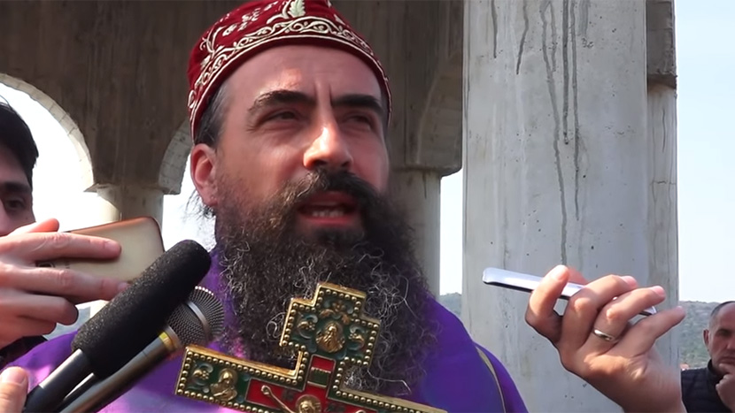 Sud ponovo naložio oduzimanje spomenika Pavlu Đurišiću: Episkop Metodije mora da preda bistu ...