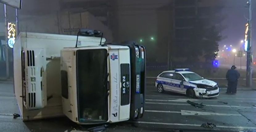 Crash in front of government HQ in photos: Car completely smashed, hood ...