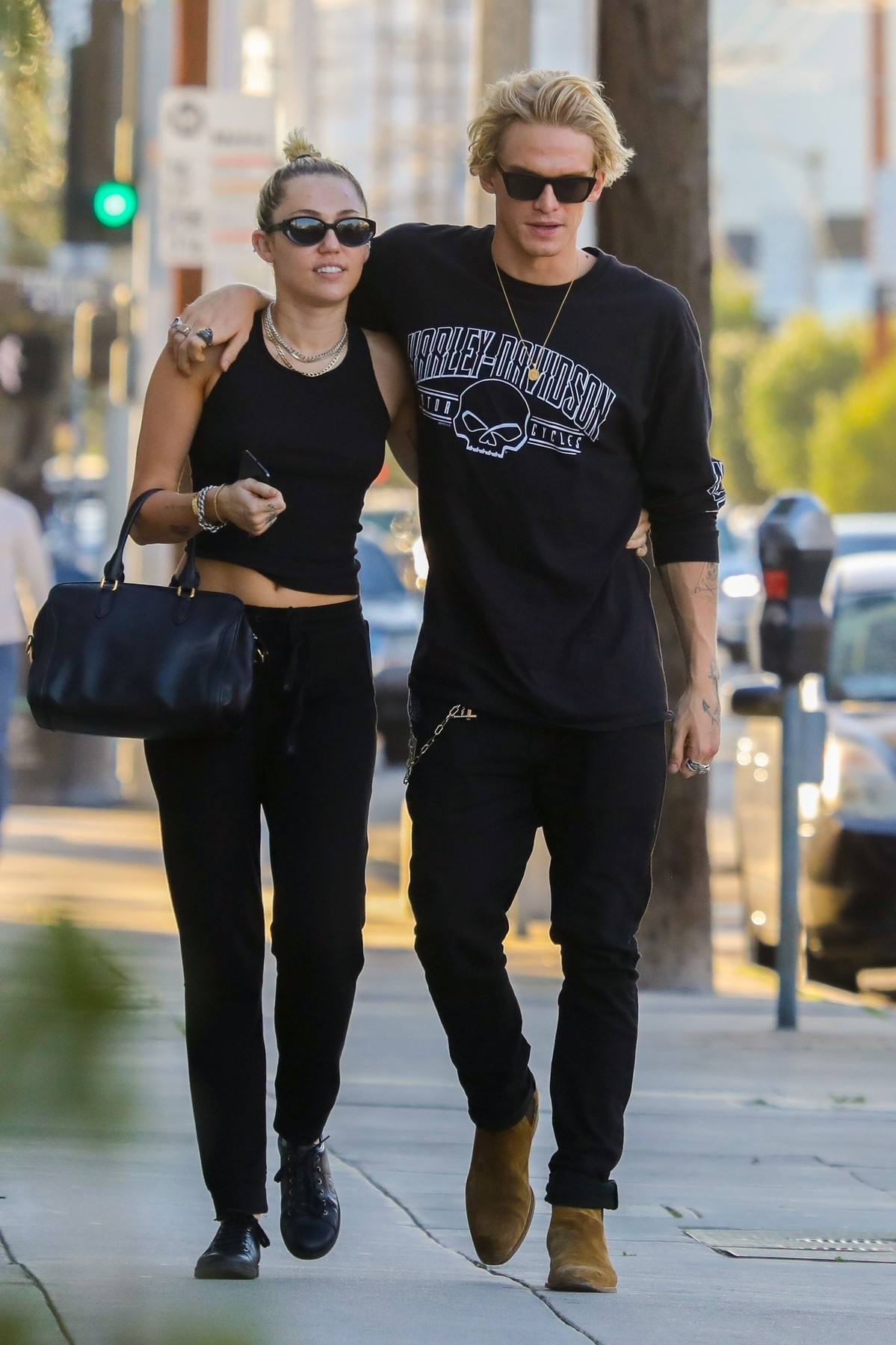 Majli Sajrus i Kodi Simpson raskinuli nakon manje od godinu dana veze ...