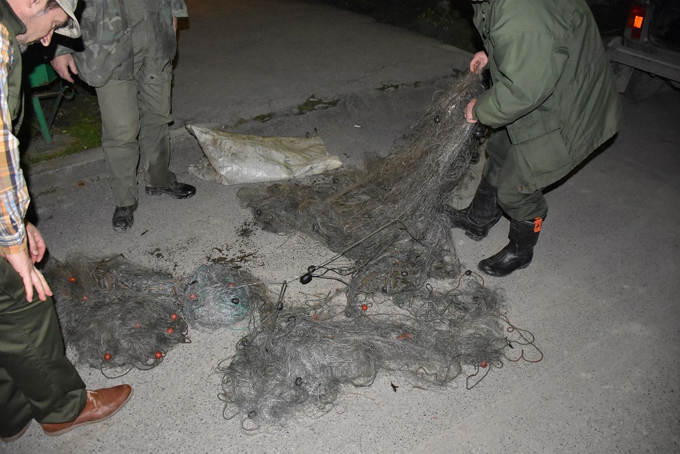 Zaplenjeno 11 km nelegalno postavljenih mreža uoči praznika: Podnete ...