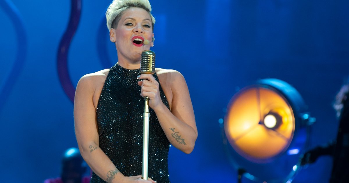 Akrobacije pevačice Pink na koncertu je nešto što se ne viđa svaki dan ...