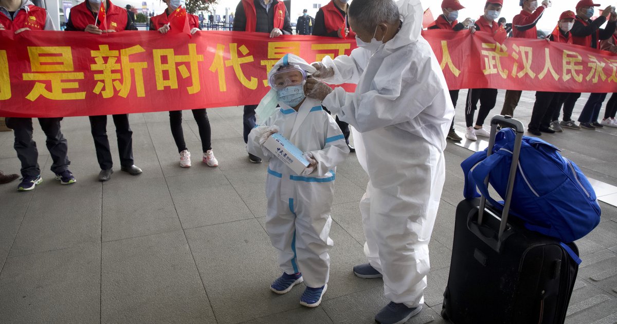 Dok se u Vuhanu slavi "kraj" korona virusa, žitelji ovog grada u Kini ...