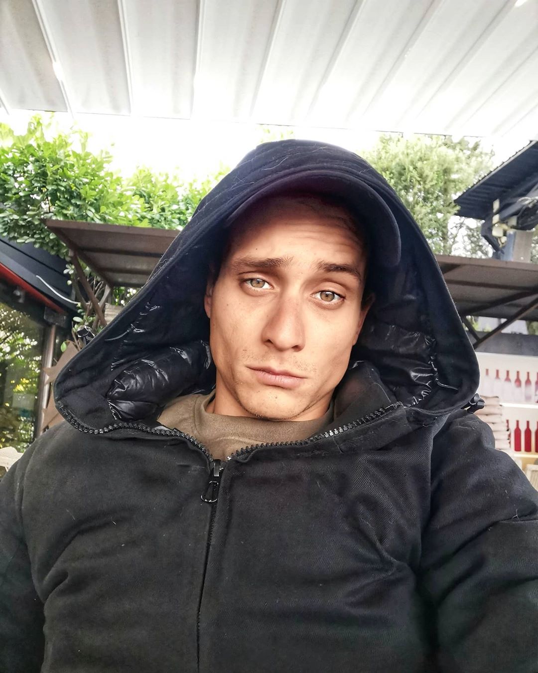 Go do pojasa, a trbušnjaci su haos! Srpski glumac objavio sliku bez ...