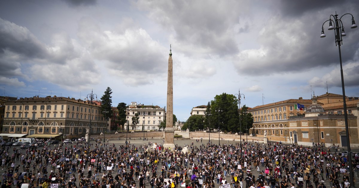 Klimatski aktivisti izašli na ulice Rima: Pridružili im se studenti i ...