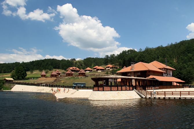 Serb from America buys an entire ethno village in Kostunici for 45 ...
