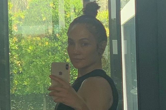 Znojavi selfi Džej Lo sa treninga nakon proslavljenog 51. rođendana ...