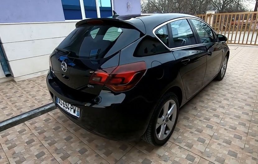 Najbolji auto-oglas u Srbiji: Kako jedan Opel "raskida" sa svojom ...