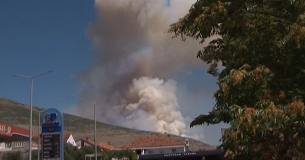 U okolini Trebinja izbio veliki požar - Telegraf.rs