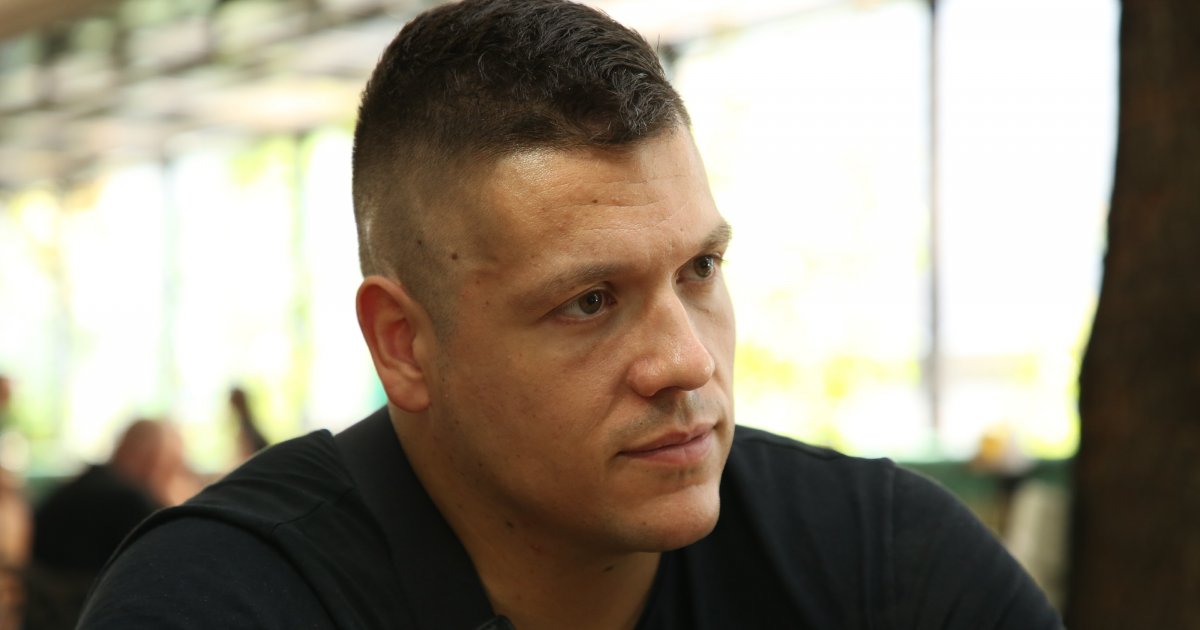 Sloba Radanović sinoć prekinuo nastup u Beogradu - Telegraf.rs