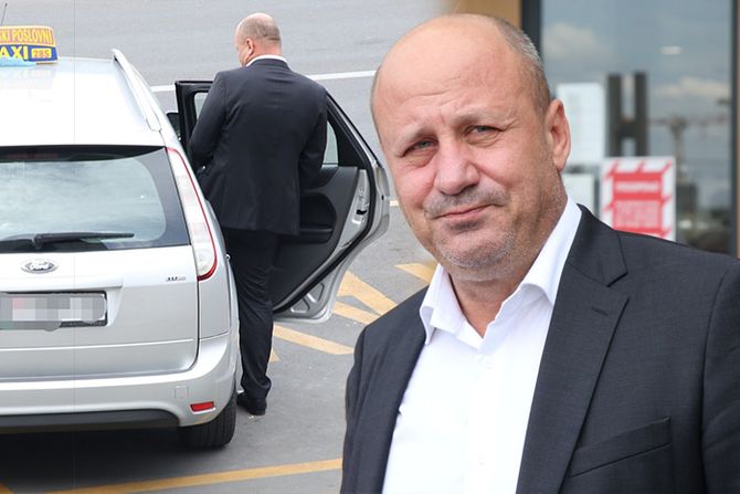 Hit fotke! Ni "bentli", ni "audi" - Dragiša Simić se posle Ljupke po ...