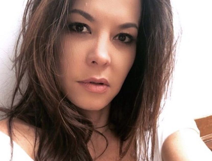 Kasandra voli svoje fanove iz Srbije: Evo kako je glumica odgovarala na ...