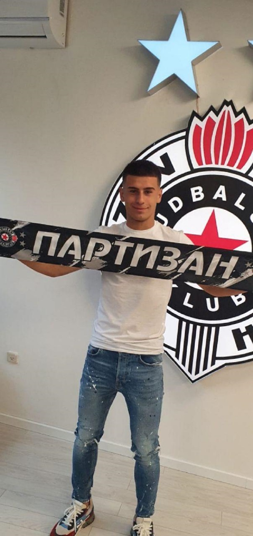 Grković potpisao profesionalni ugovor sa Partizanom - Telegraf.rs