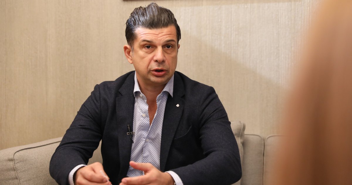 Škrbić posle privođenja: Policajac me vređao, pozivam ministra Vulina ...