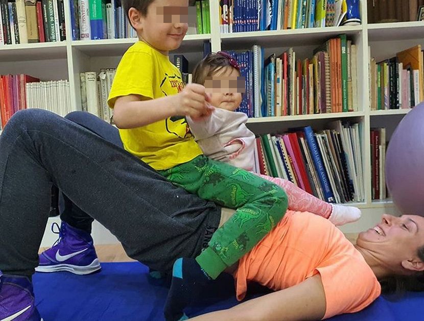 Anu ni dvoje dece nije omelo da povrati savršenu liniju: Evo kako je ...