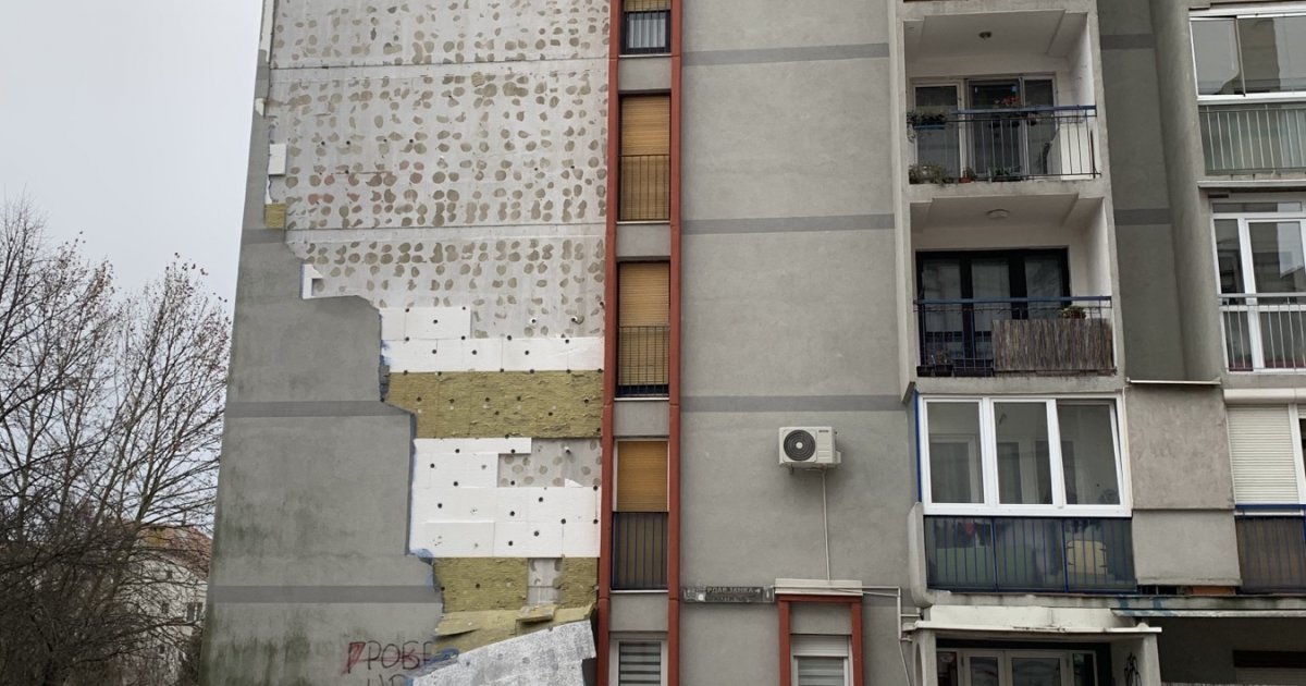 Alarming photos: Kosava in Belgrade "breaks off" building's facade ...