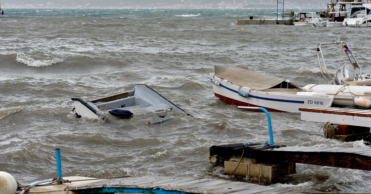 Sudarili se jedrilica i trajekt u Jadranskom moru: Jedno plovilo potonulo - Vesti - Telegraf.rs