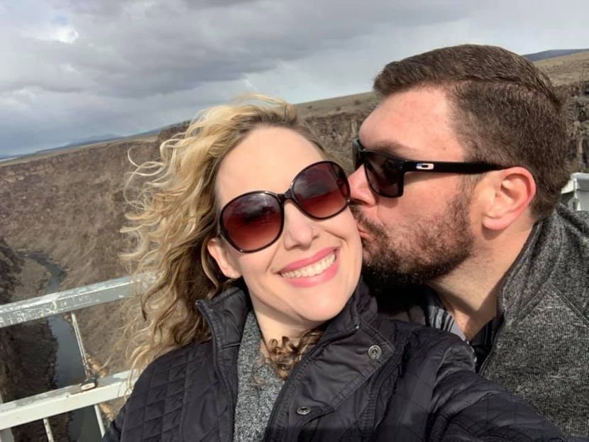 Policajac vodio trostruki život: Verio najmanje dve devojke, ima ...