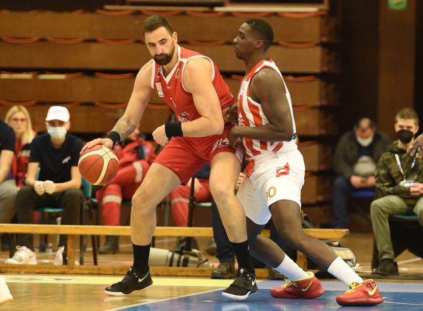 Veče iznenađenja u KLS: Poražena vodeća Sloboda, Raško Katić "sravnio ...