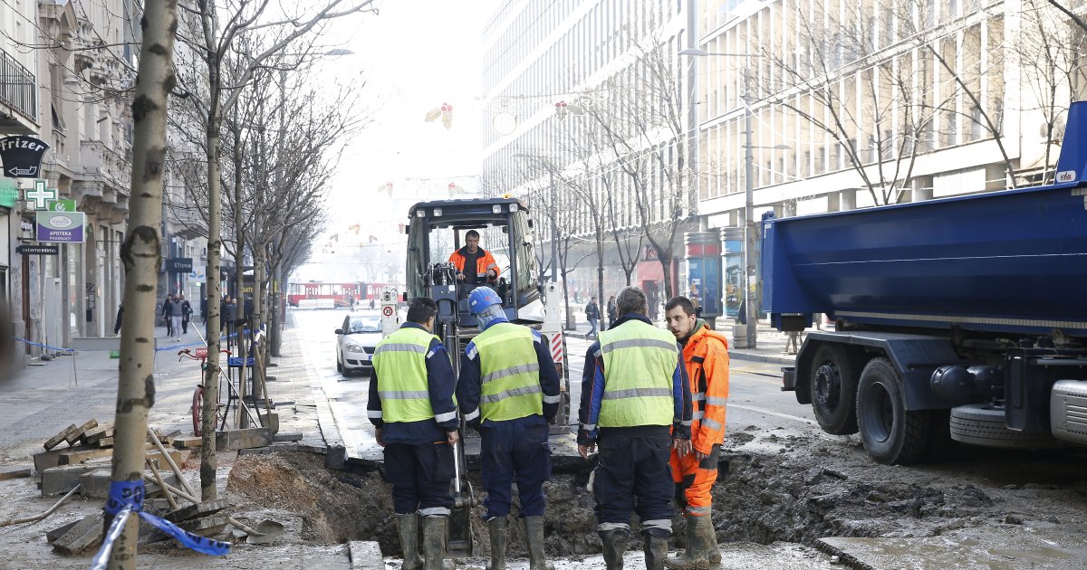 Građani zimi prijave od 20 do 30 rupa i oštećenja na putevima - Telegraf.rs