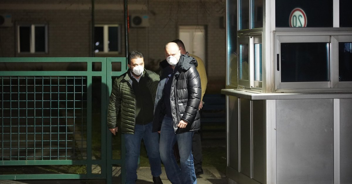Bivši direktor Uprave carina Miloš Tomić pušten nakon saslušanja ...