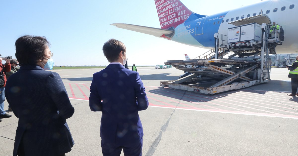 Kako Sinofarm vakcine putuju od aerodroma do vakcinalnih punktova: Sve ...