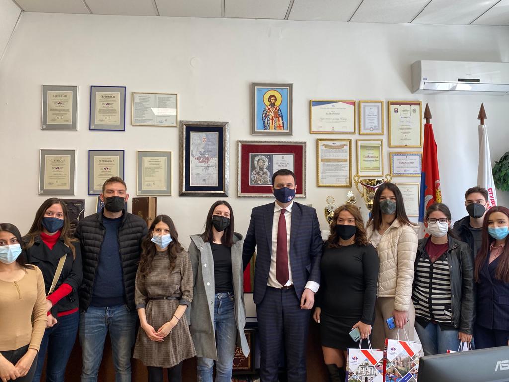 Ustanova SC "Beograd": Najbolji studenti nagrađeni putovanjem - Telegraf.rs