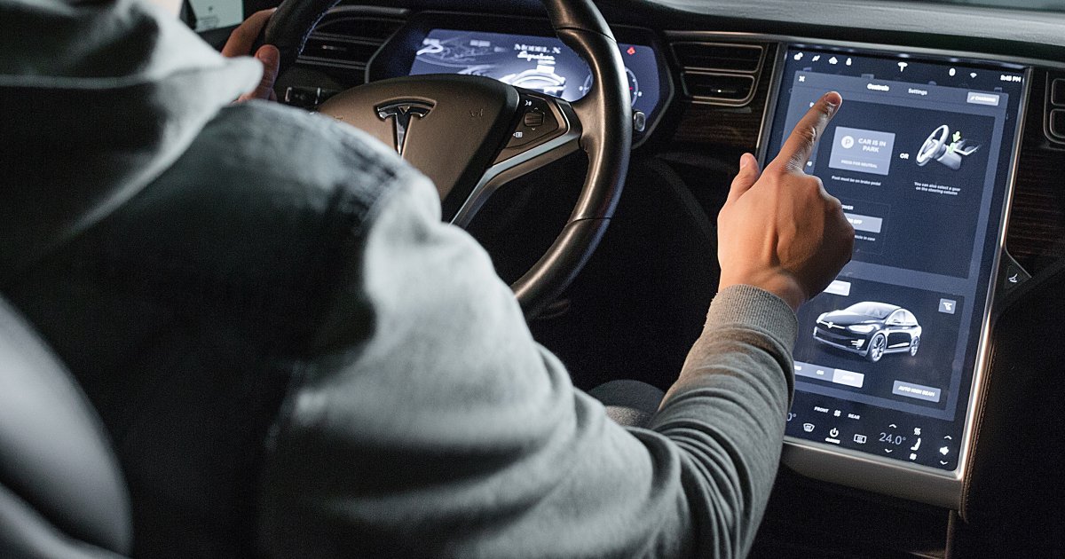 Tesla opoziva više od 360.000 vozila - Telegraf.rs Tesla opoziva više od 360.000 vozila - Telegraf.rs