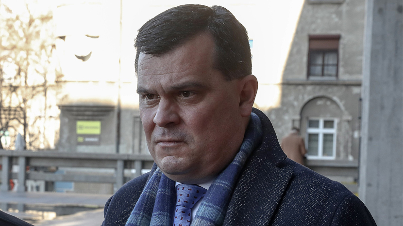Predsedniк Advokatske komore Beograda Jugoslav Tintor podneo neopozivu ...