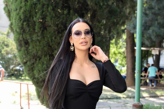 Iznenadila fanove izgledom: Katarina Grujić promenila frizuru nakon ... Iznenadila fanove izgledom: Katarina Grujić promenila frizuru nakon ...