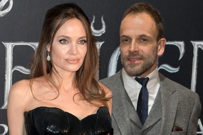 Pomirili se nakon 25 godina? Anđelina "uhvaćena" ispred kuće prvog muža ...