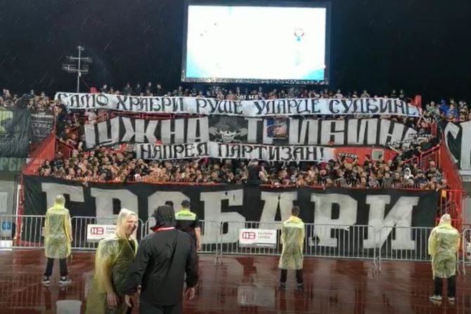 Kome je upućena prva parola Grobara na Karađorđu? Evo i kako izgleda ...