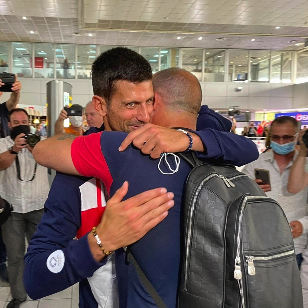 Pogledajte dirljiv susret i pozdrav Novaka Đokovića i Dejana Stankovića ...