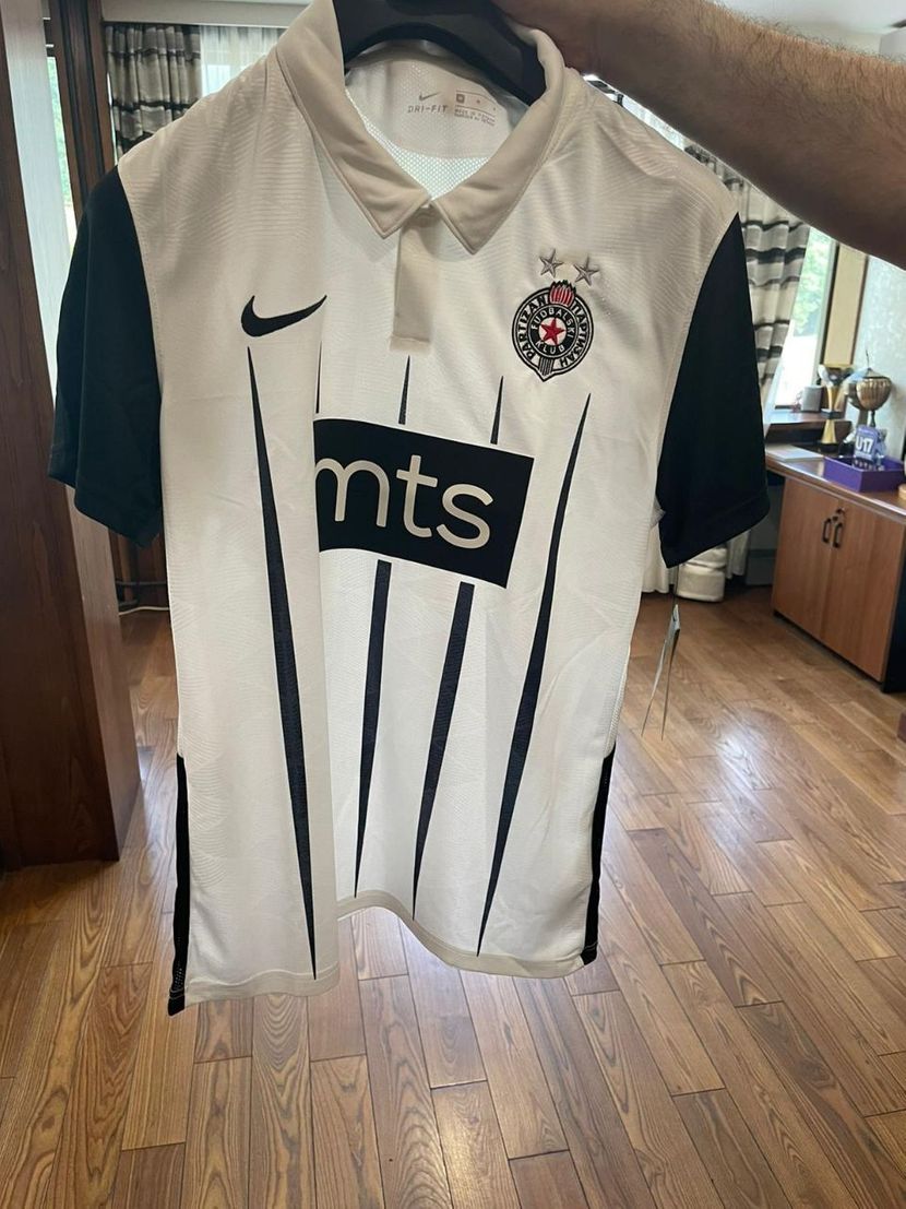 Exclusive: This is the new Partizan jersey, it will be one of the most ...