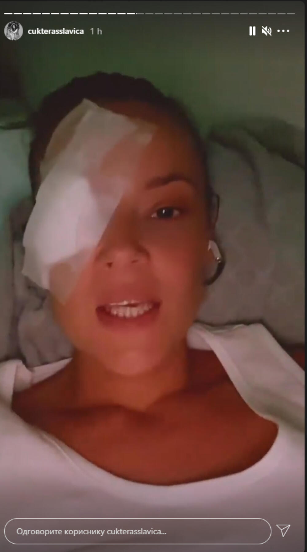 Slavica Ćukteraš peti dan u bolnici zbog povrede oka: Pevačica otkrila ...
