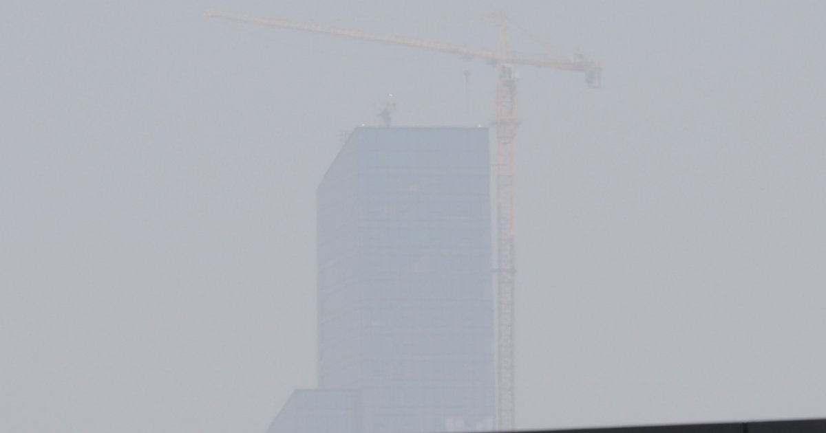 Dim prekrio Beograd, širi se smrad, u ovom delu vazduh jako zagađen ...