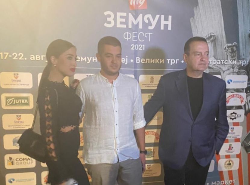 Dačićev sin u vezi sa pevačicom! Pogledajte prve slike u javnosti, i ...