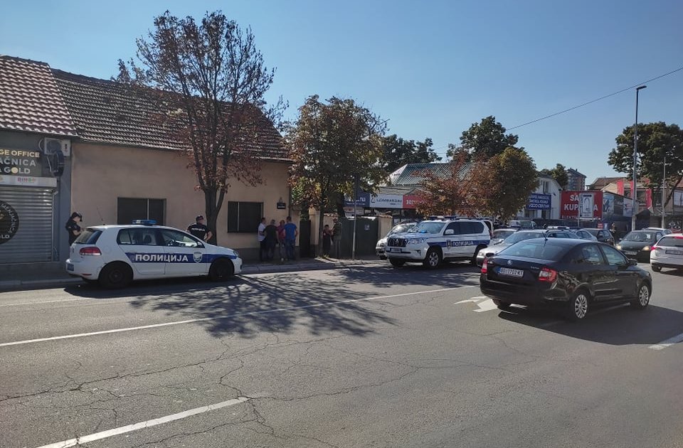 Prvi snimci iz Zemuna nakon pucnjave: Sve vrvi od policije, dve osobe ranjene - Telegraf.rs