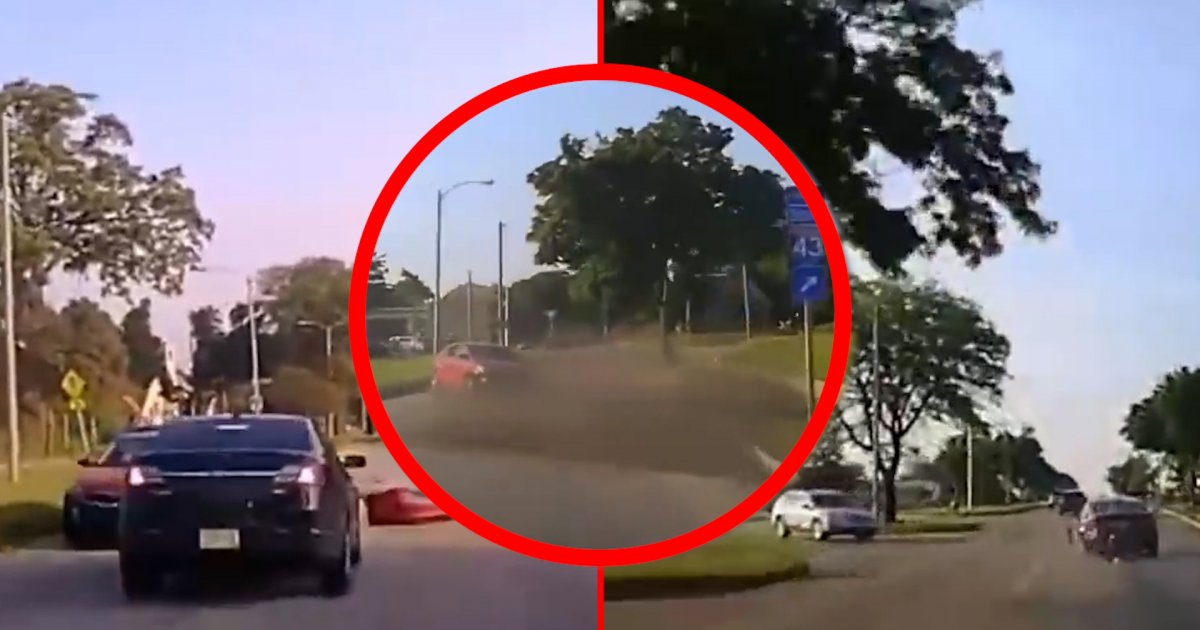 Auto mu se raspada, delovi lete na sve strane, a on se ne predaje ...