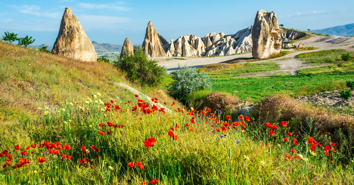 Jedan od najneobičnijih predela u svetu krije brojne hriščanske ...