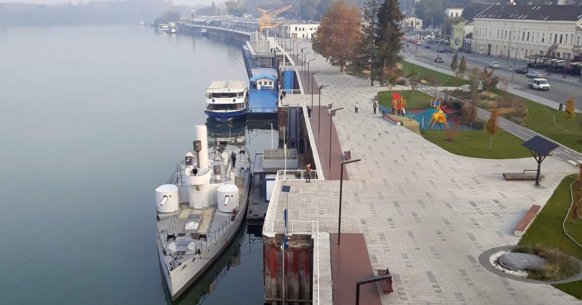 Spektakl na Savi: Stigao rekonstruisani Bodrog, brod sa kojeg su ...