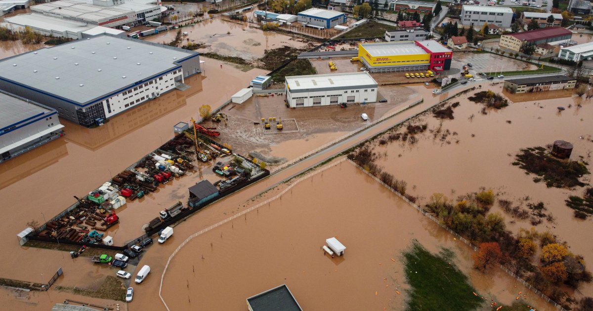 U Kantonu Sarajevo proglašeno vanredno stanje zbog poplava - Telegraf.rs