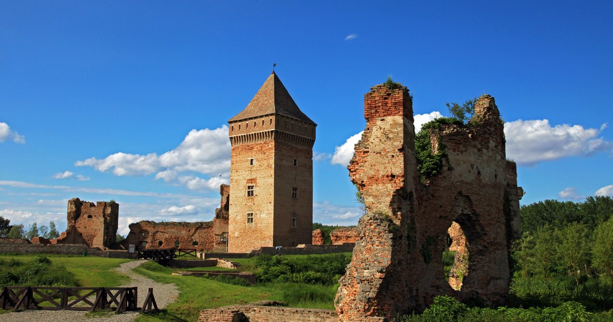 Istorija Bačke tvrđave i grada Bača - Ona.rs