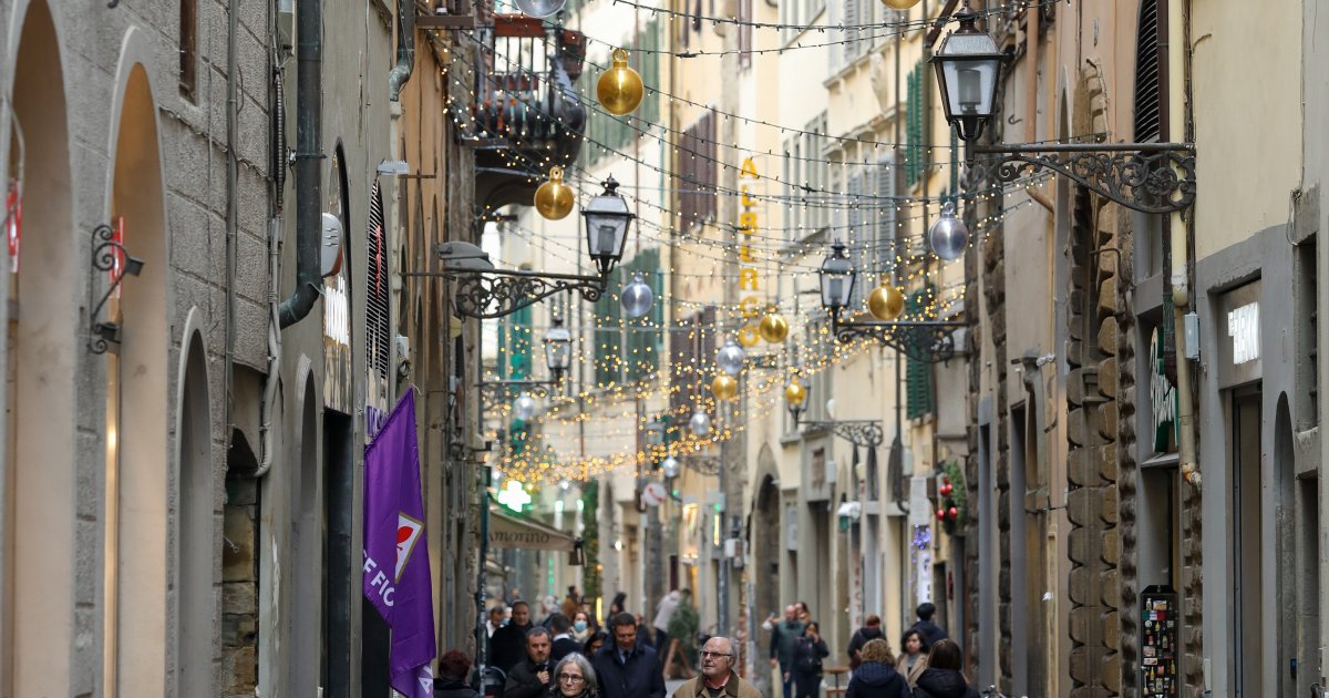 Firenca uvodi zabranu jela i pića na otvorenom: Restorani i kafići u 50 ...