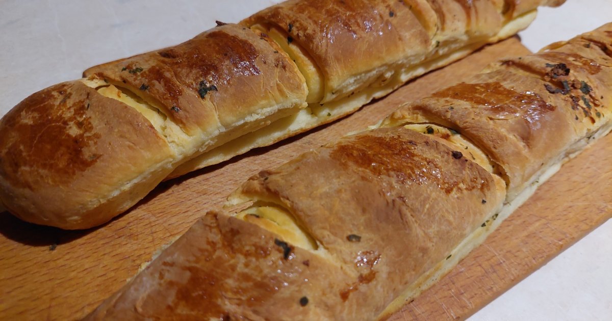 Recept za domaći baget: Mekan i mirisan, lepši je od onog iz pekare ...