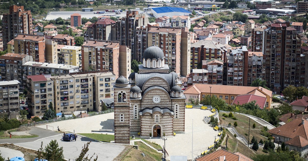 Kurti menja imena ulica u Severnoj Mitrovici, promeniće 88 tabli ...